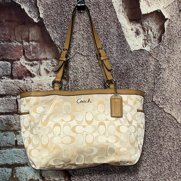Coach | Bags | Coach Gallery 3 Color Signature Cream Sateen Tote ...